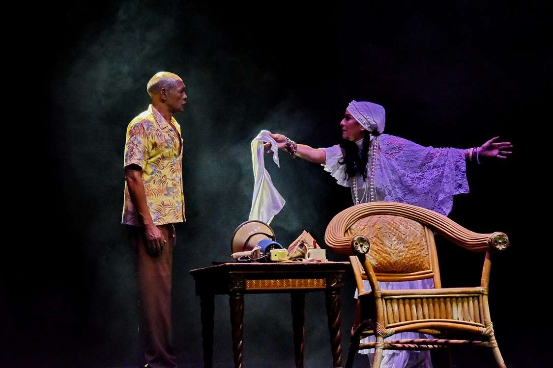 Dramas, comedias, musicales, tragedias, títeres, danza e improvisación ...