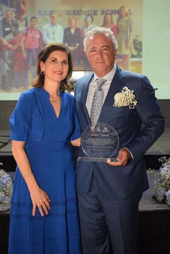 Seis décadas de tradición educativa - Con Sentido Social