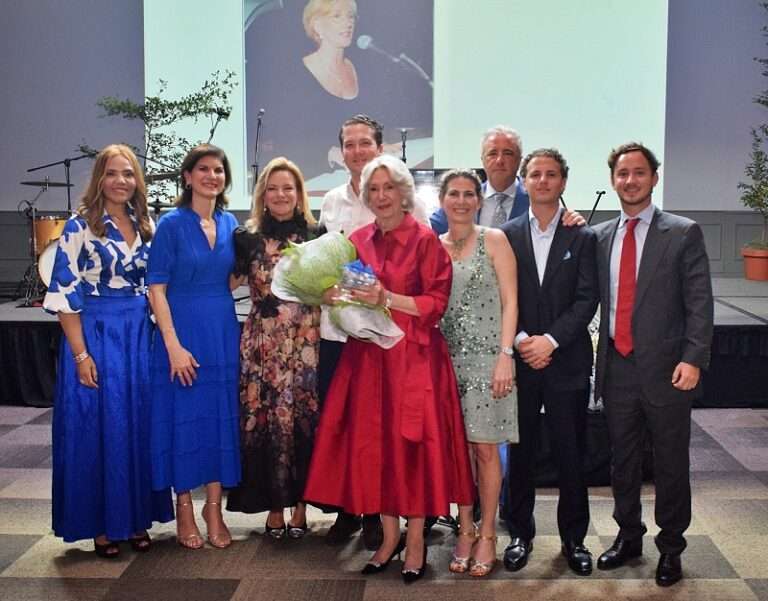 Seis décadas de tradición educativa - Con Sentido Social